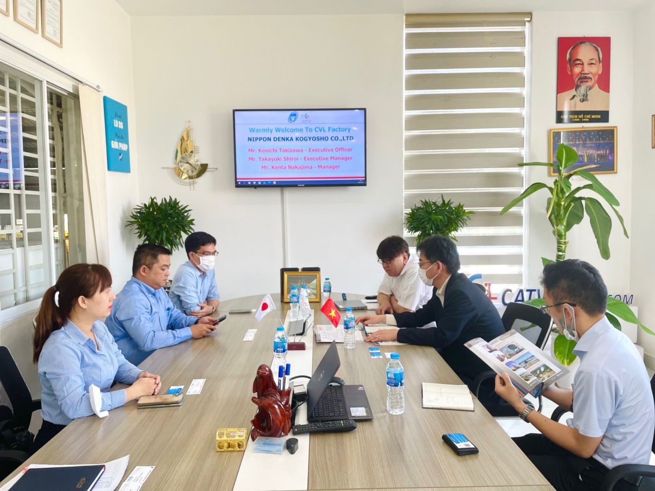 The company Nippon Denka Kogyosho visited Cat Van Loi's factory ...