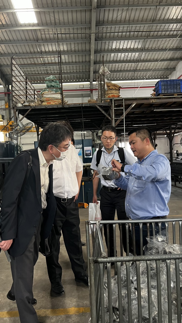 The company Nippon Denka Kogyosho visited Cat Van Loi's factory ...